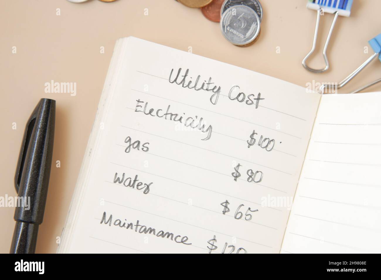 Electricity bill statement hi-res stock photography and images - Alamy