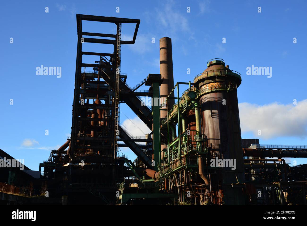 Steel blast furnace construction hi-res stock photography and images ...