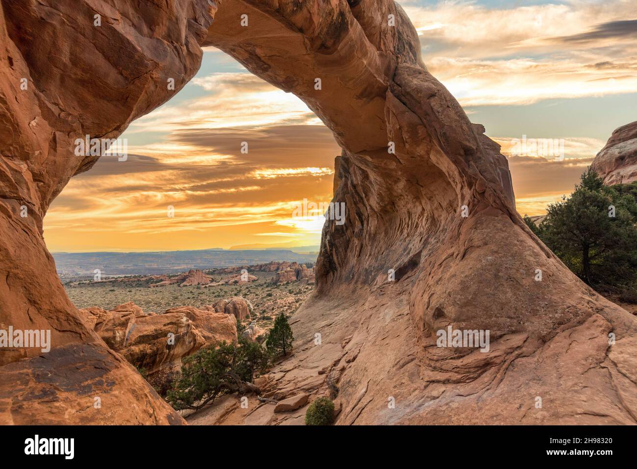 Partition arch in arches national park hi-res stock photography and ...