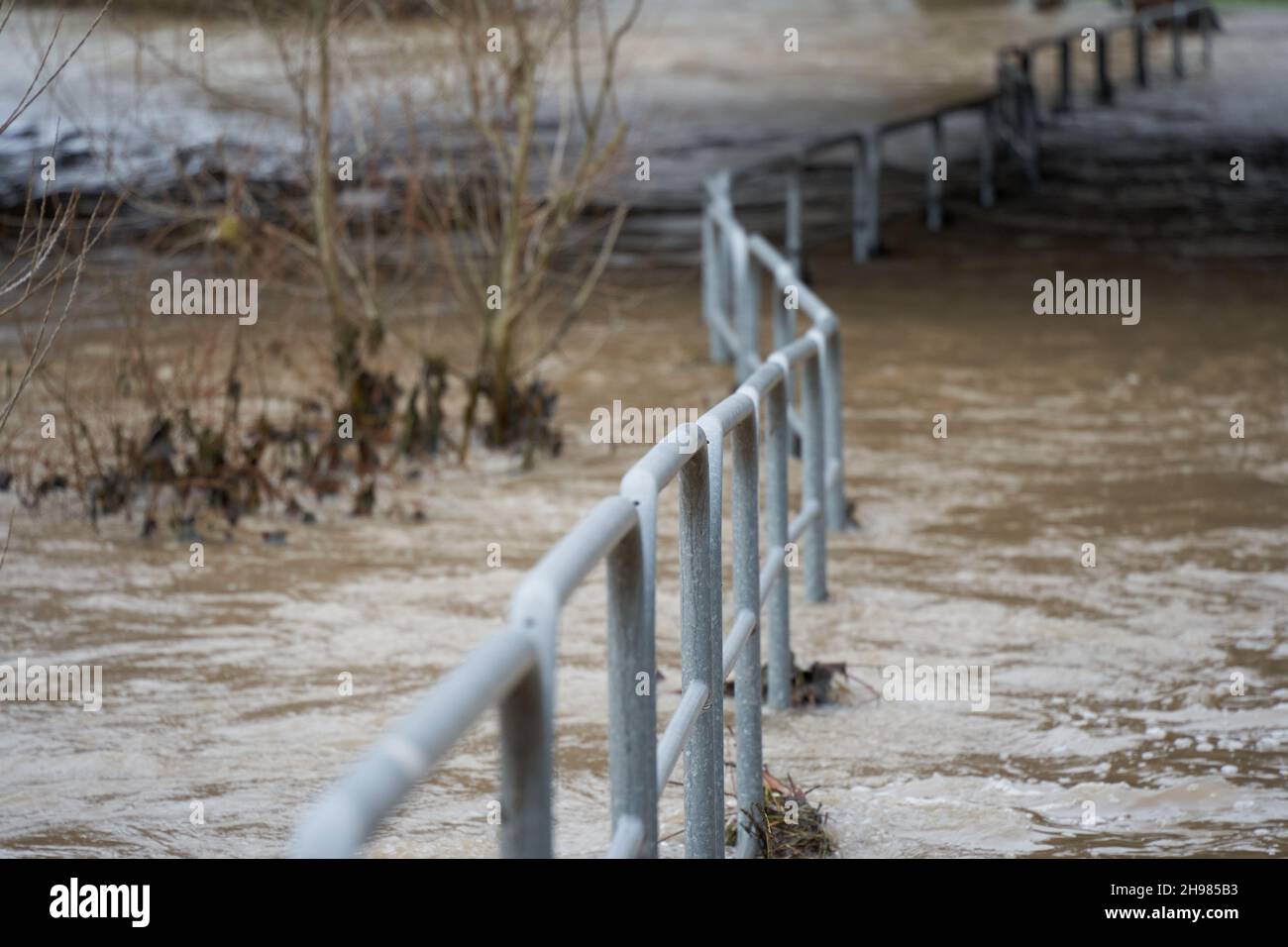 Flood, the railing is surrounded by water, the path can no longer be ...