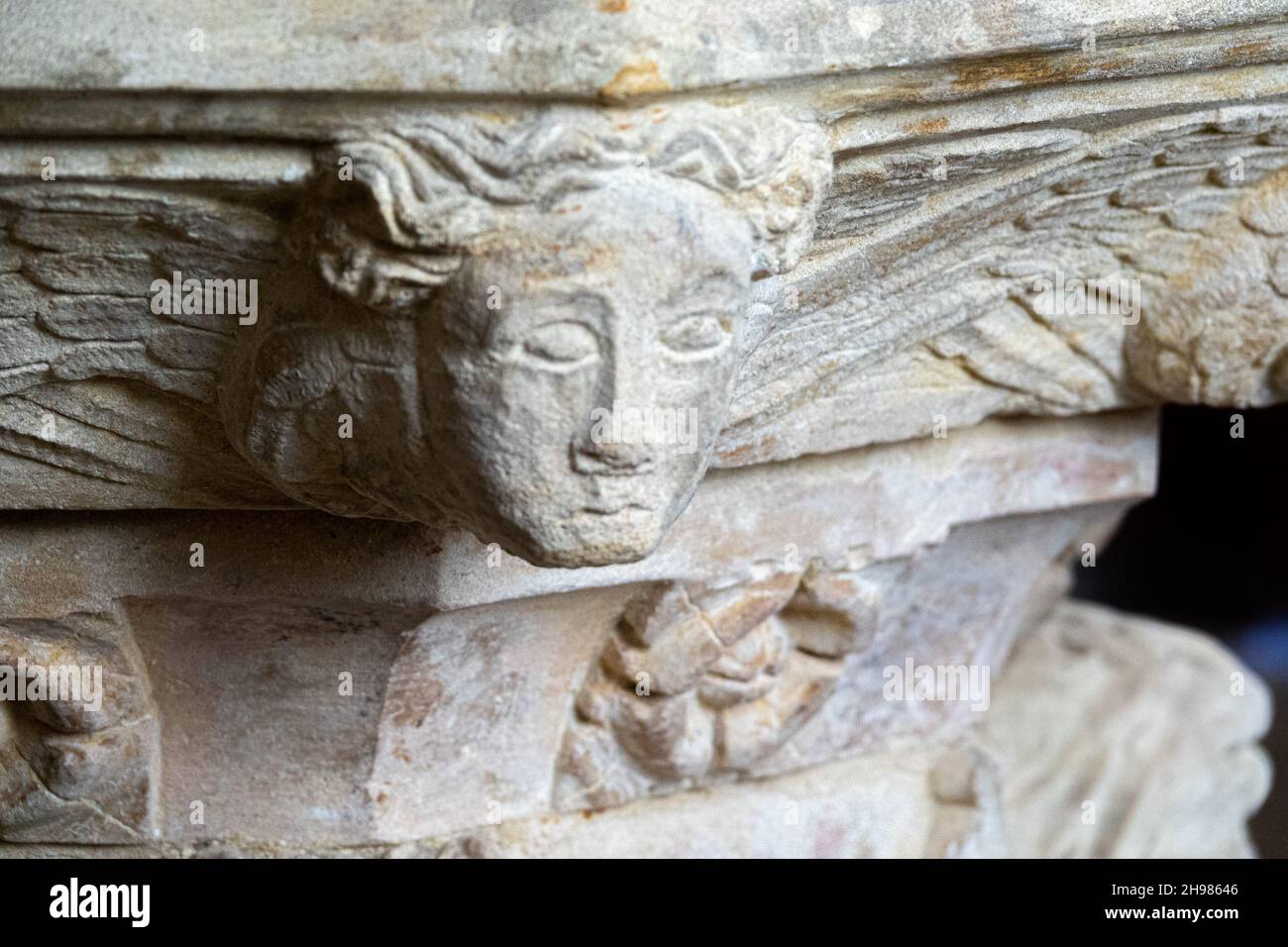 Stone carved font hi-res stock photography and images - Alamy