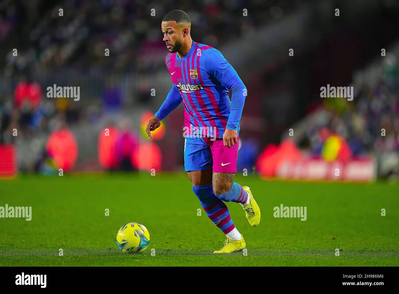 Memphis Depay of FC Barcelona during the La Liga match between FC ...