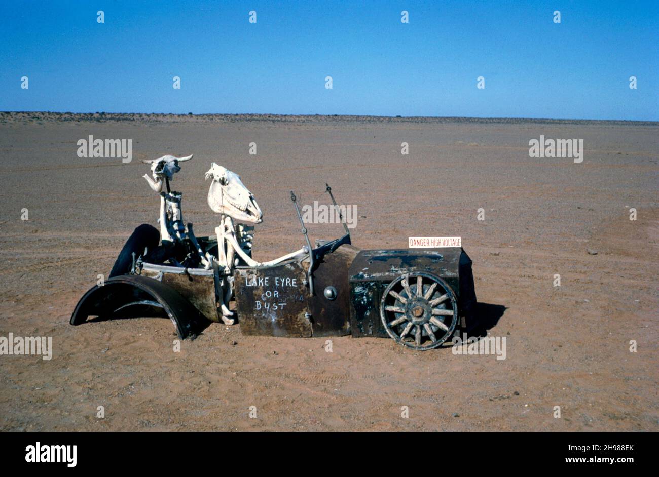 Scene during Bluebird CN7 world land speed record attempt, Lake Eyre ...