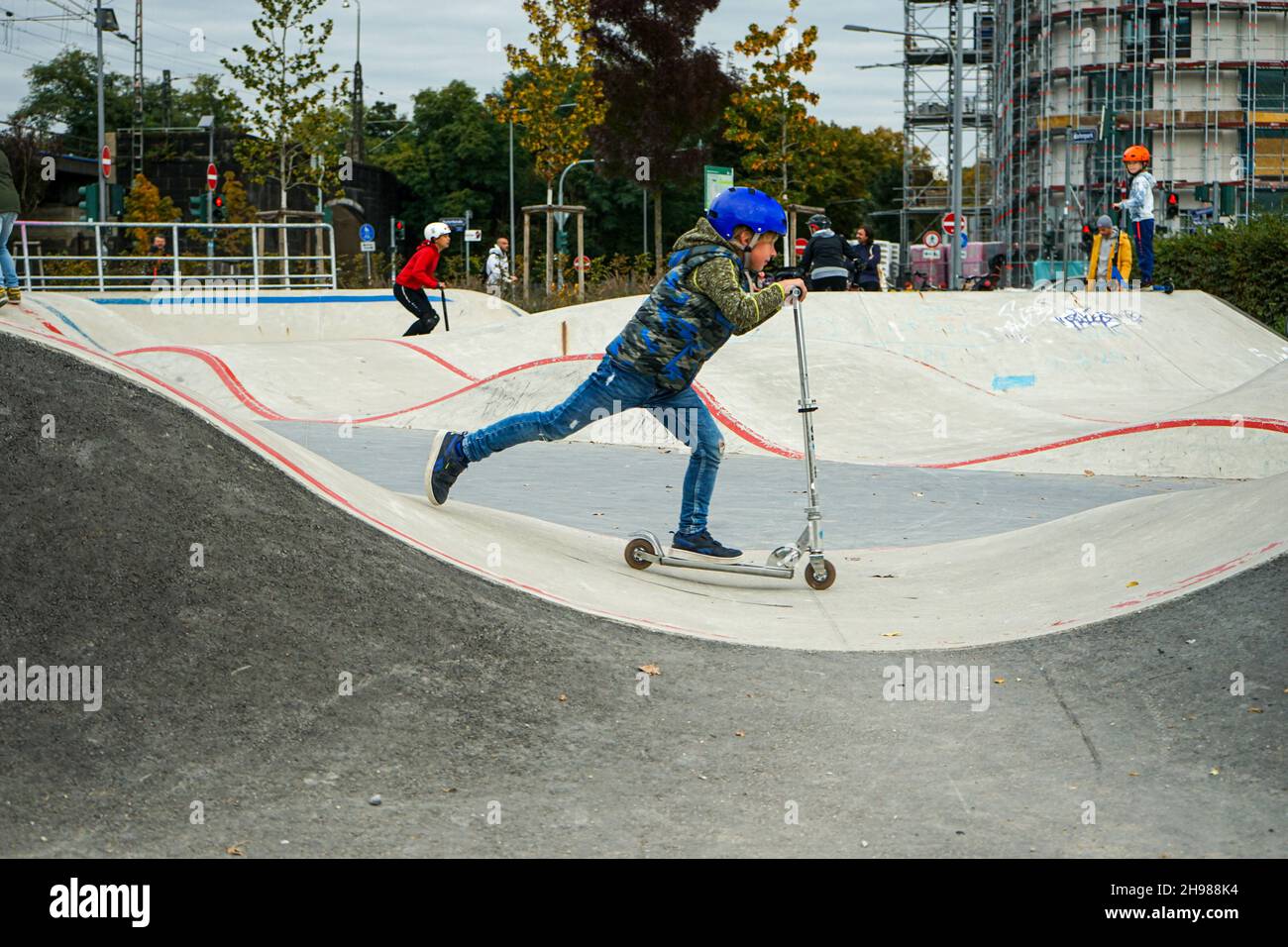 Children roller skating hi-res stock photography and images - Alamy