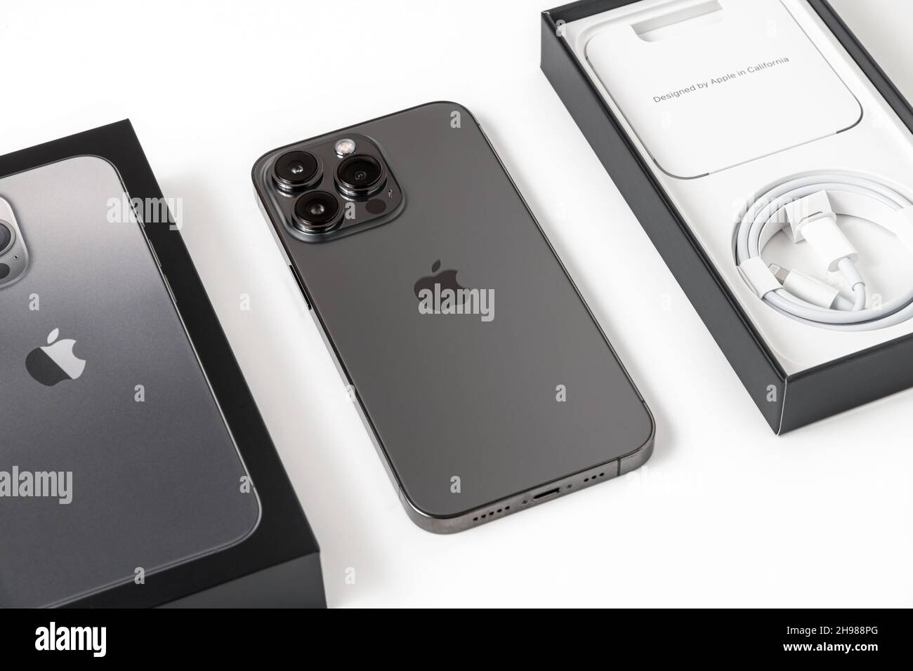 Apple iphone 13 box hi-res stock photography and images - Alamy