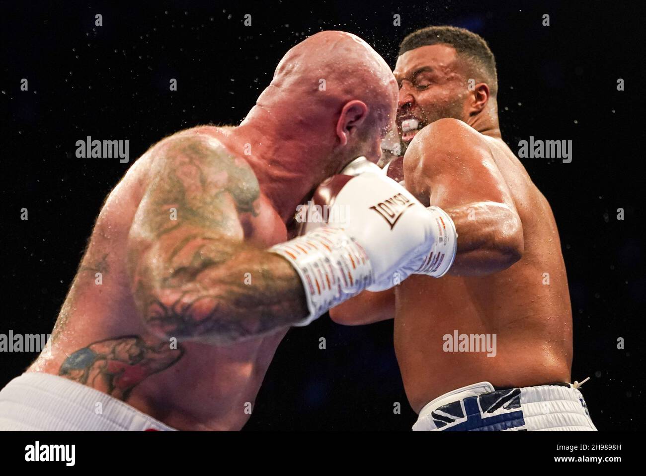 George Fox (right) and Kamil Sokolowski during the heavyweight bout at ...