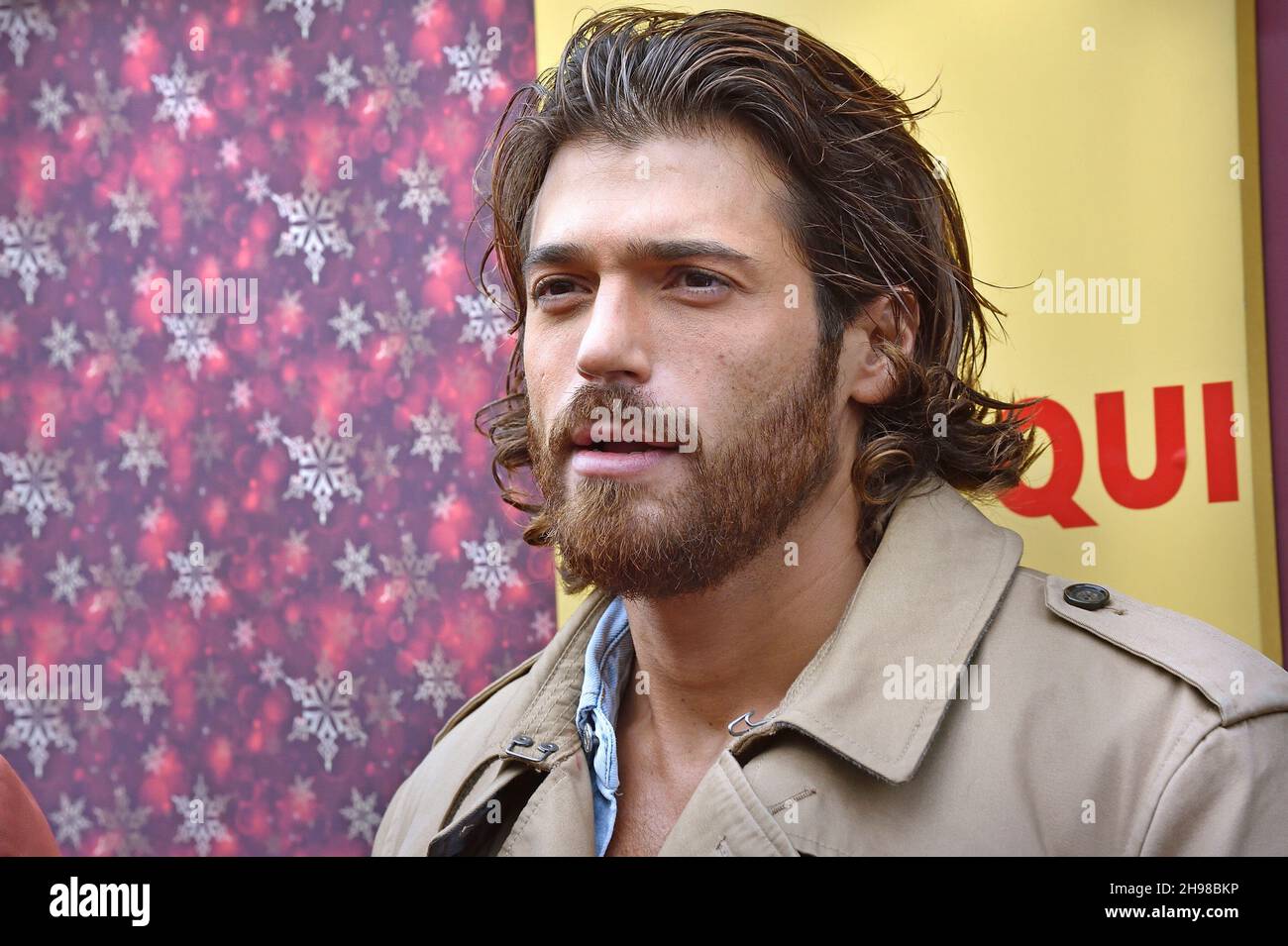 Can yaman actor hi-res stock photography and images - Alamy