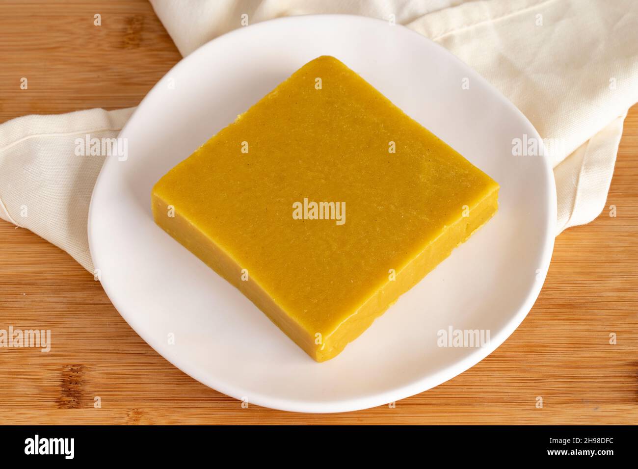 Badem ezmesi hi-res stock photography and images - Alamy