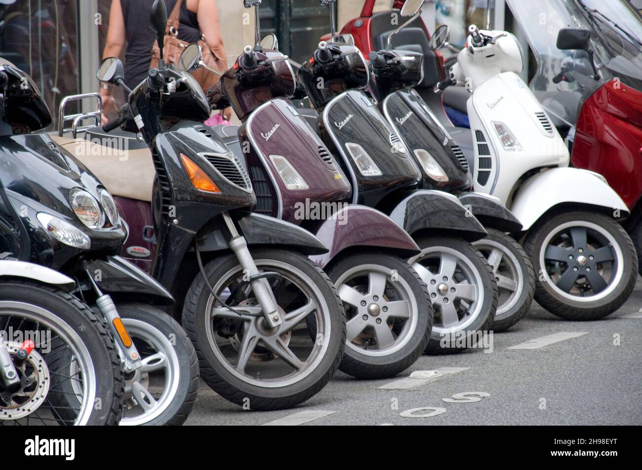Vespas cool hi-res stock photography and images - Alamy
