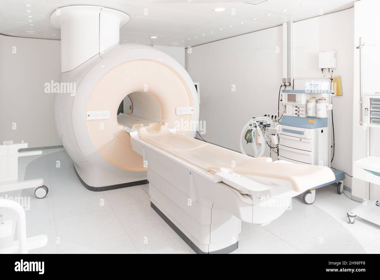 Medical CT or MRI Scan in the modern hospital laboratory. Interior of ...
