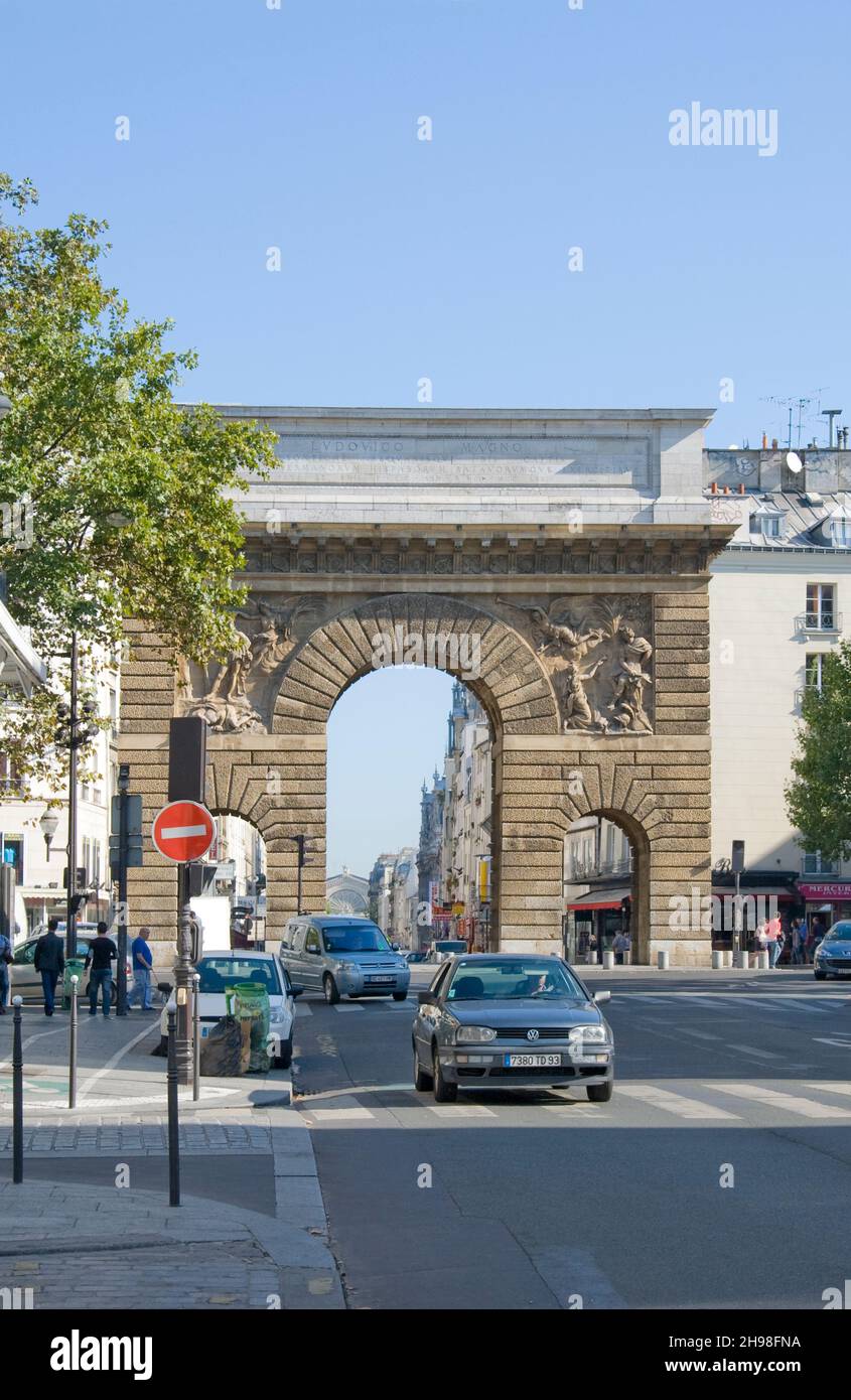 Saint denis paris station hi-res stock photography and images - Alamy