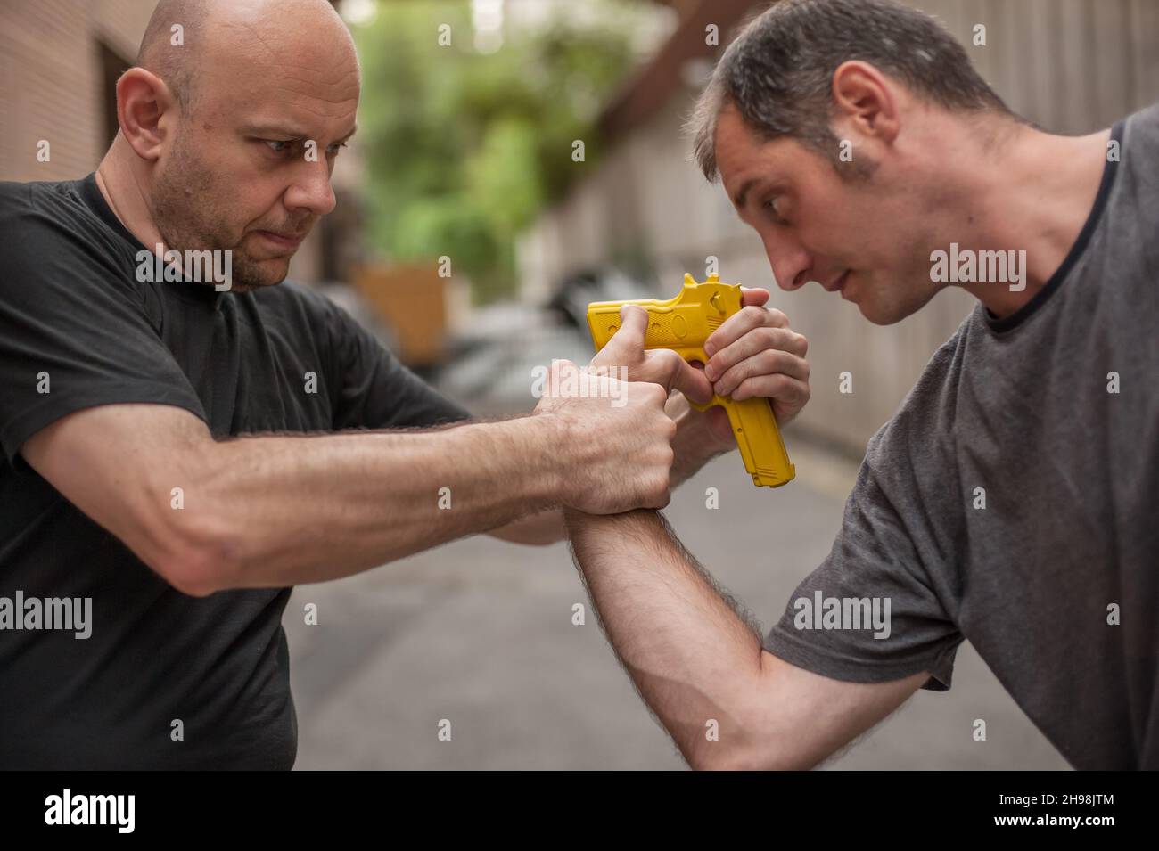 Self defense techniques hi-res stock photography and images - Alamy