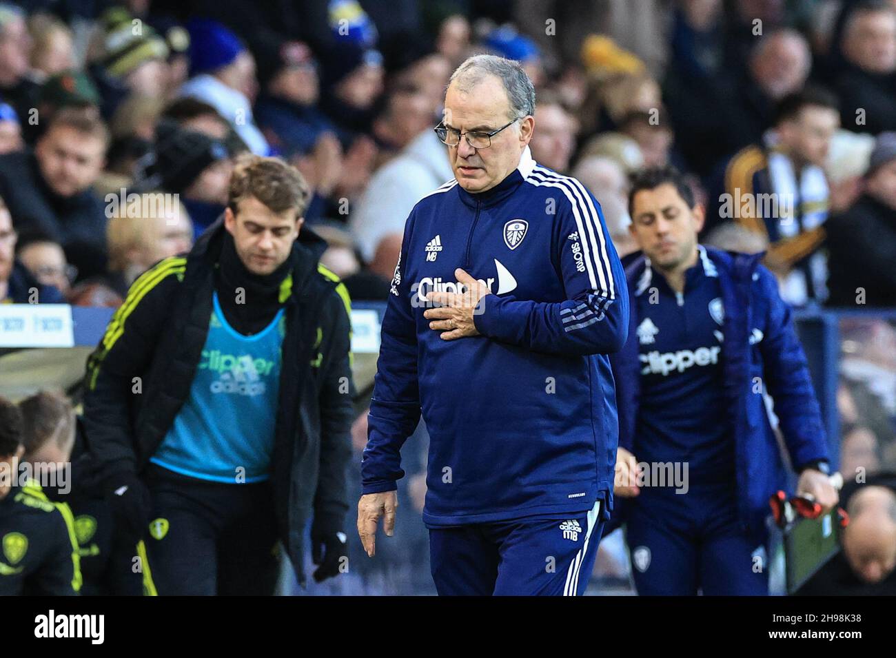 Marcelo Bielsa manager of Leeds United heads to the dressing room at ...