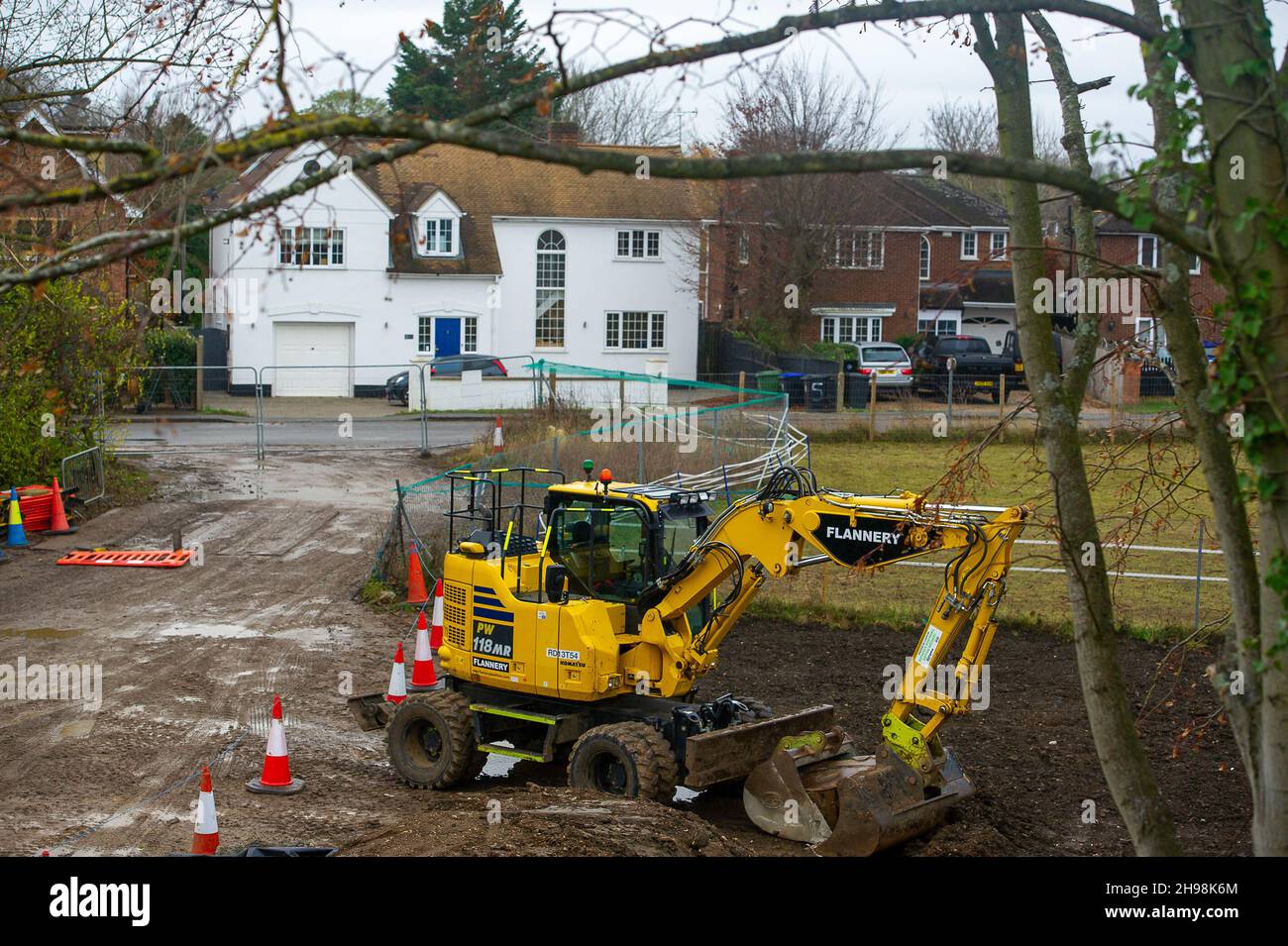 Dorney Reach, Buckinghamshire, UK. 5th December, 2021. Villagers in ...