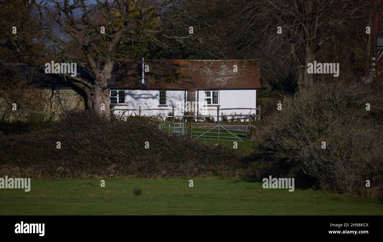 Cottage seen in the countryside of West Sussex Stock Photo - Alamy
