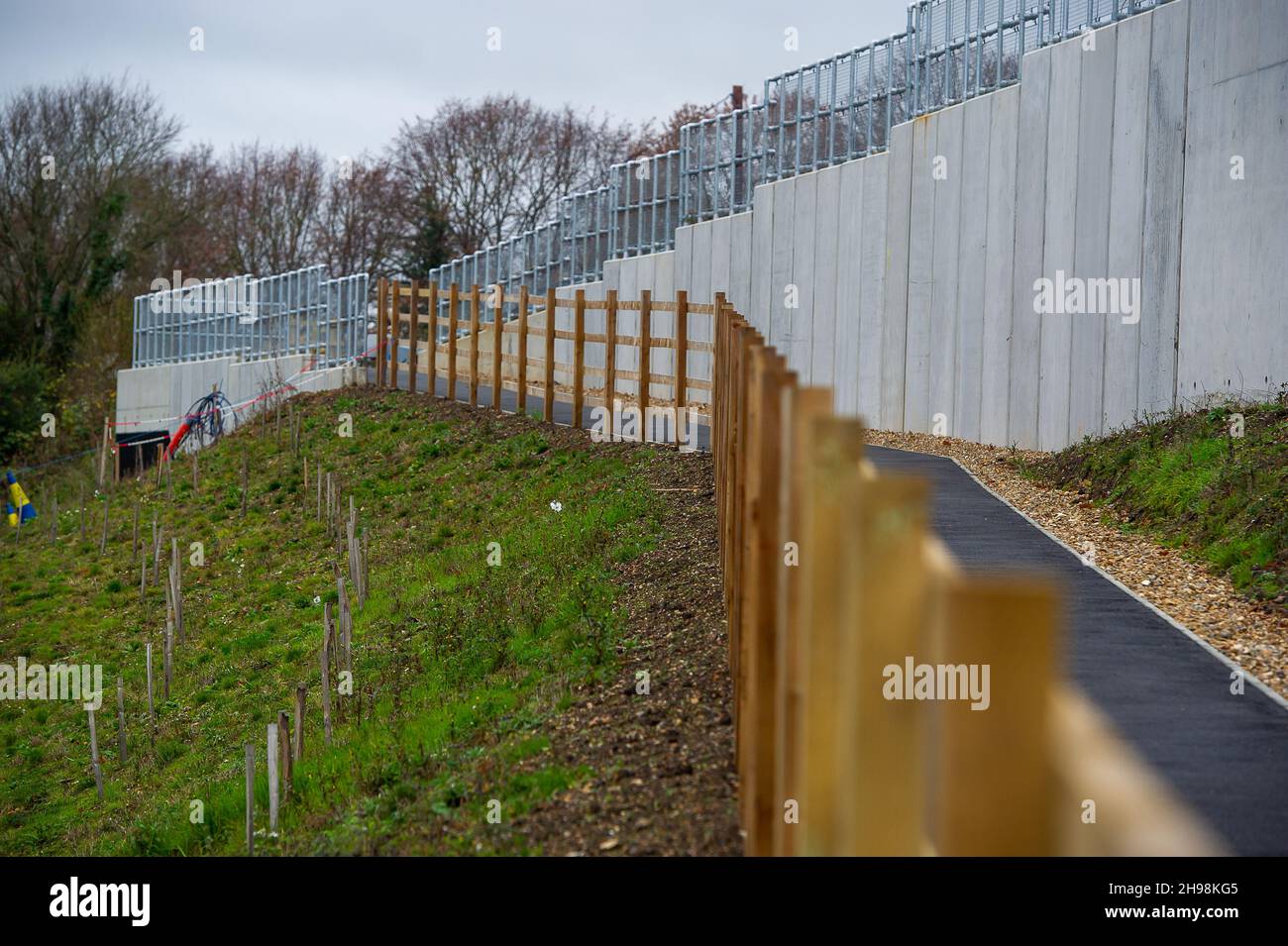 Dorney Reach, Buckinghamshire, UK. 5th December, 2021. Villagers in ...