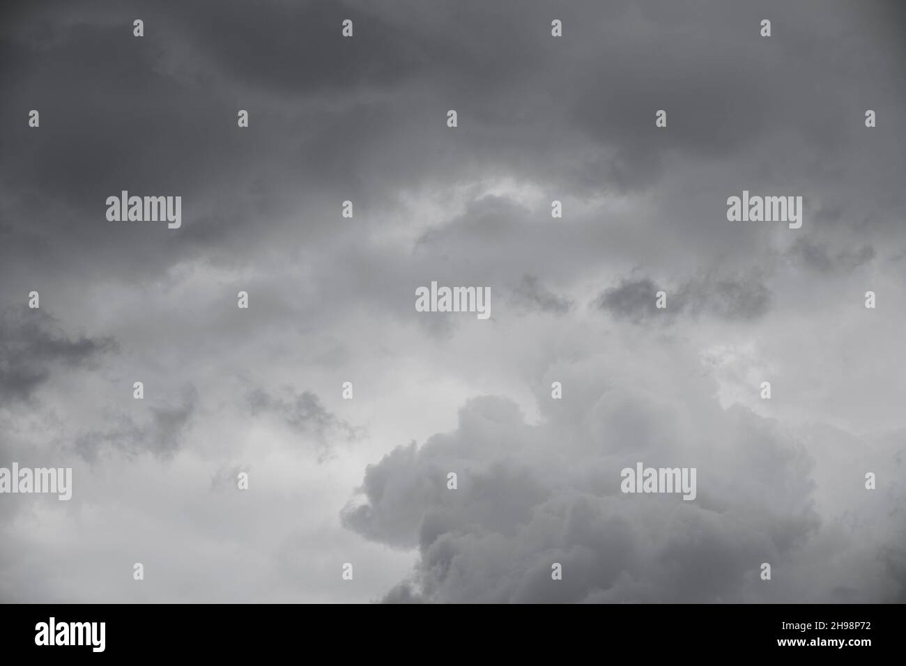 Sky grey hi-res stock photography and images - Alamy