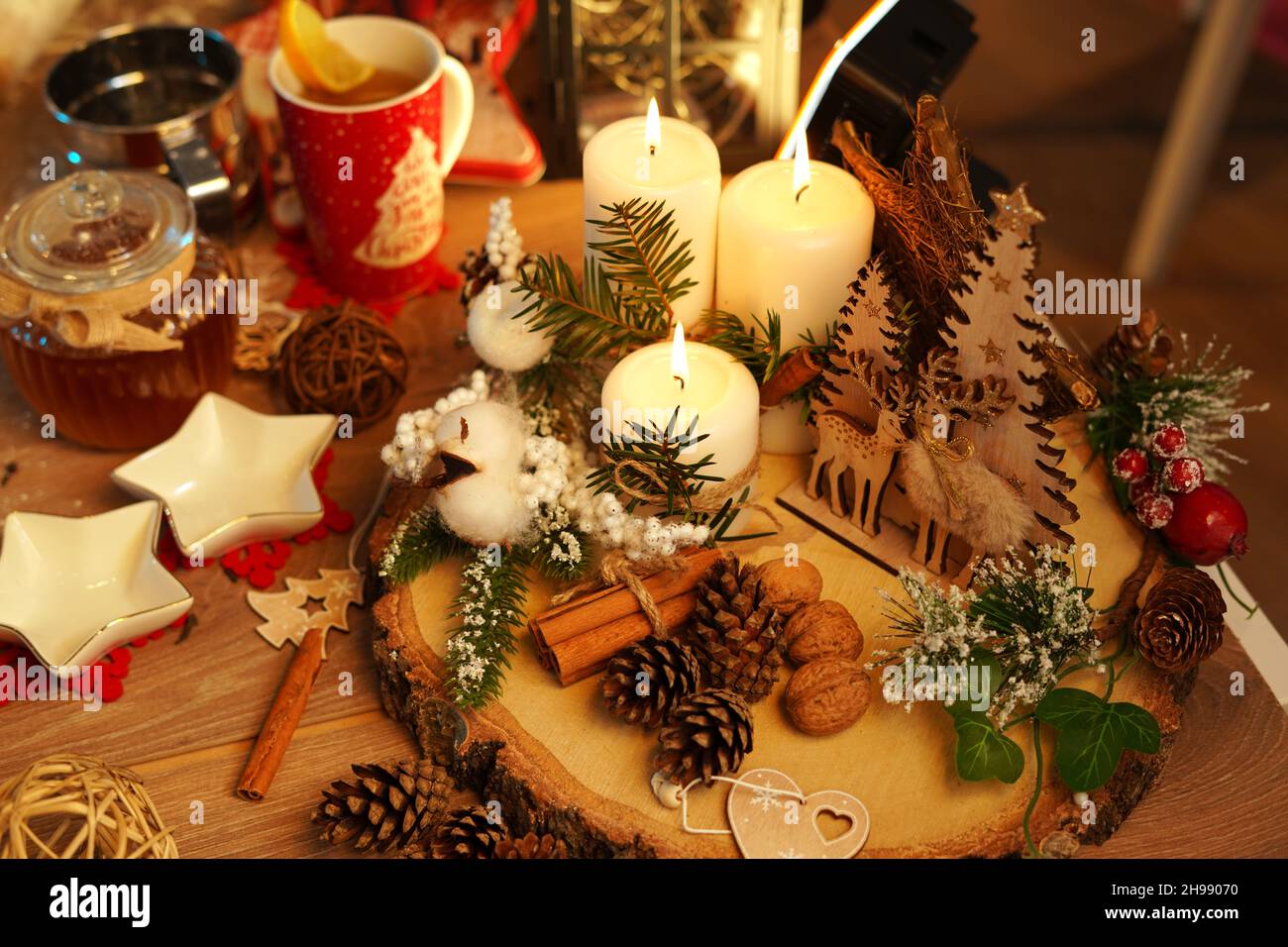 Beautiful and homemade and traditional christmas reed Stock Photo - Alamy