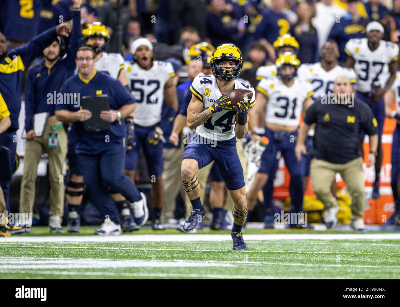 Indianapolis, Indiana, USA. 04th Dec, 2021. Michigan wide receiver ...