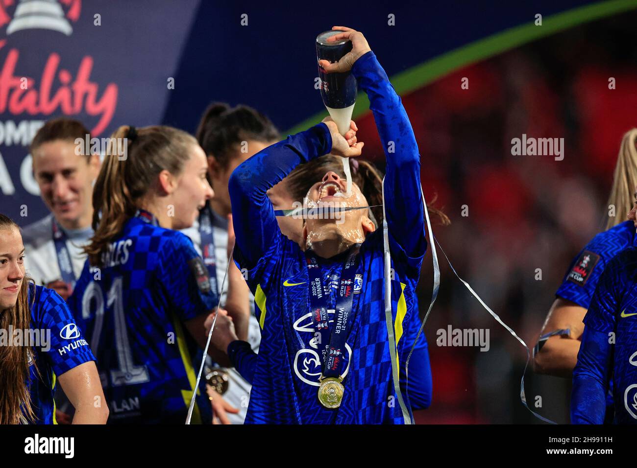 Sam kerr champagne hi-res stock photography and images - Alamy