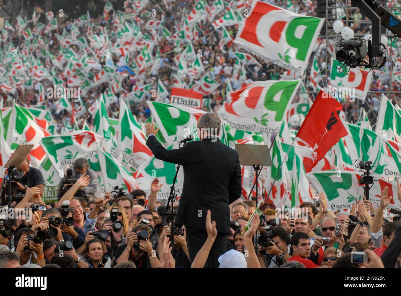 Rome, Italy 25/10/2008: "Save Italy" demonstration of the Democratic ...