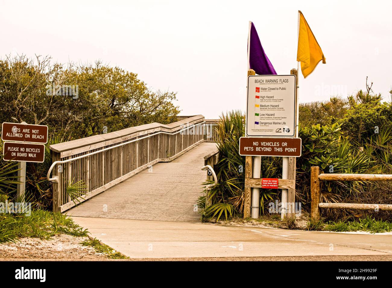 Florida beach warning flag sign hi-res stock photography and images - Alamy