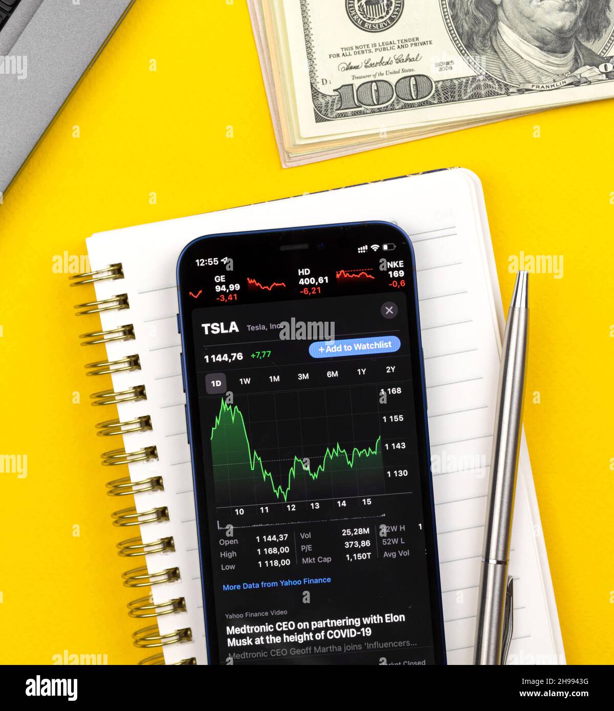 Tesla investment hi-res stock photography and images - Alamy