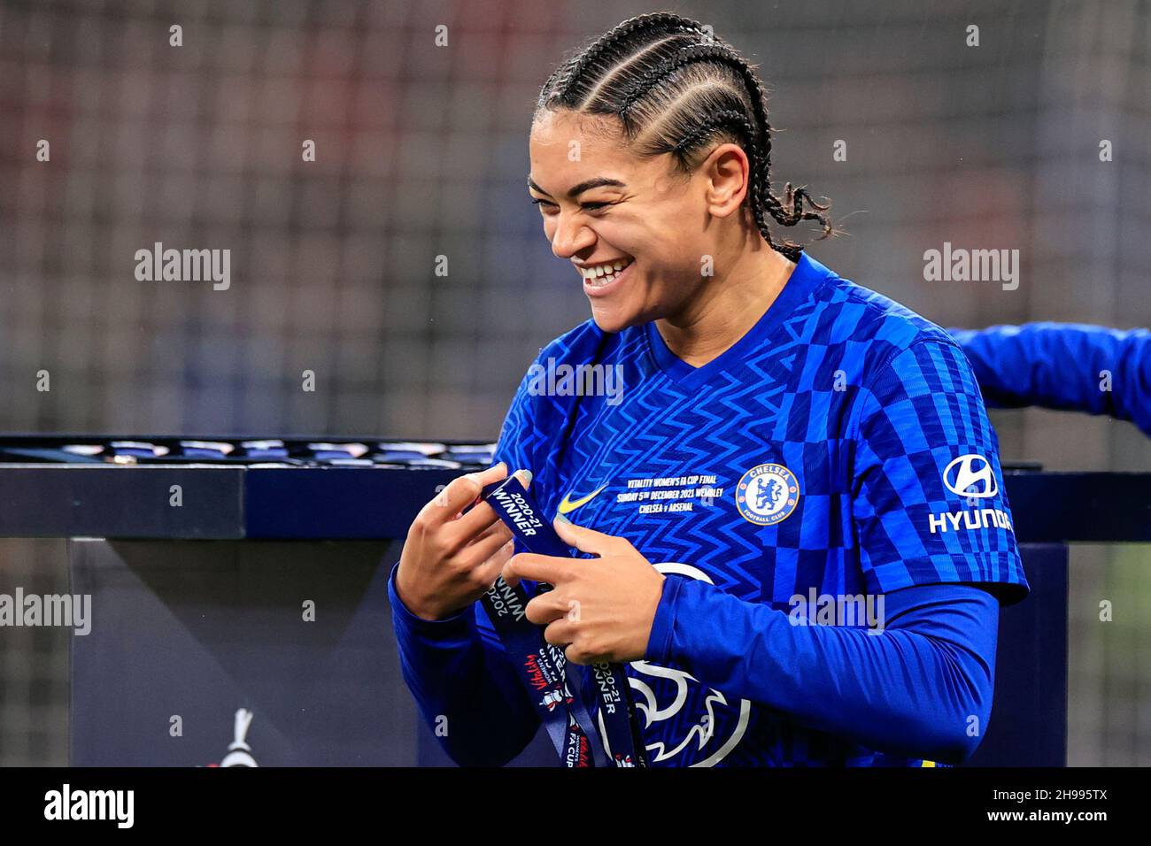 Chelsea women football jess carter hi-res stock photography and images ...