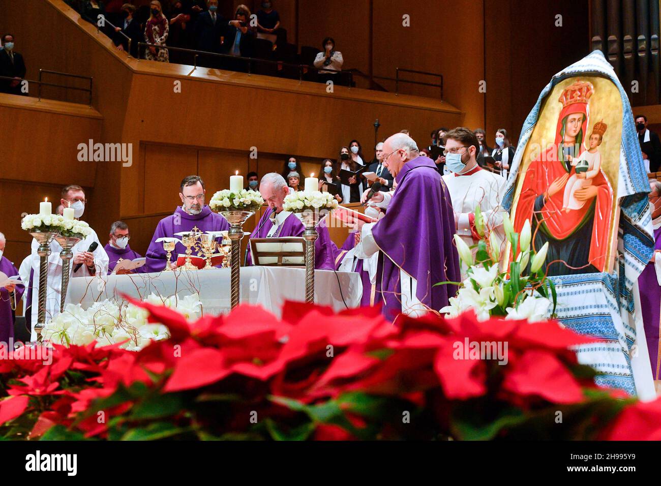 Reception and identification centre hi-res stock photography and images ...