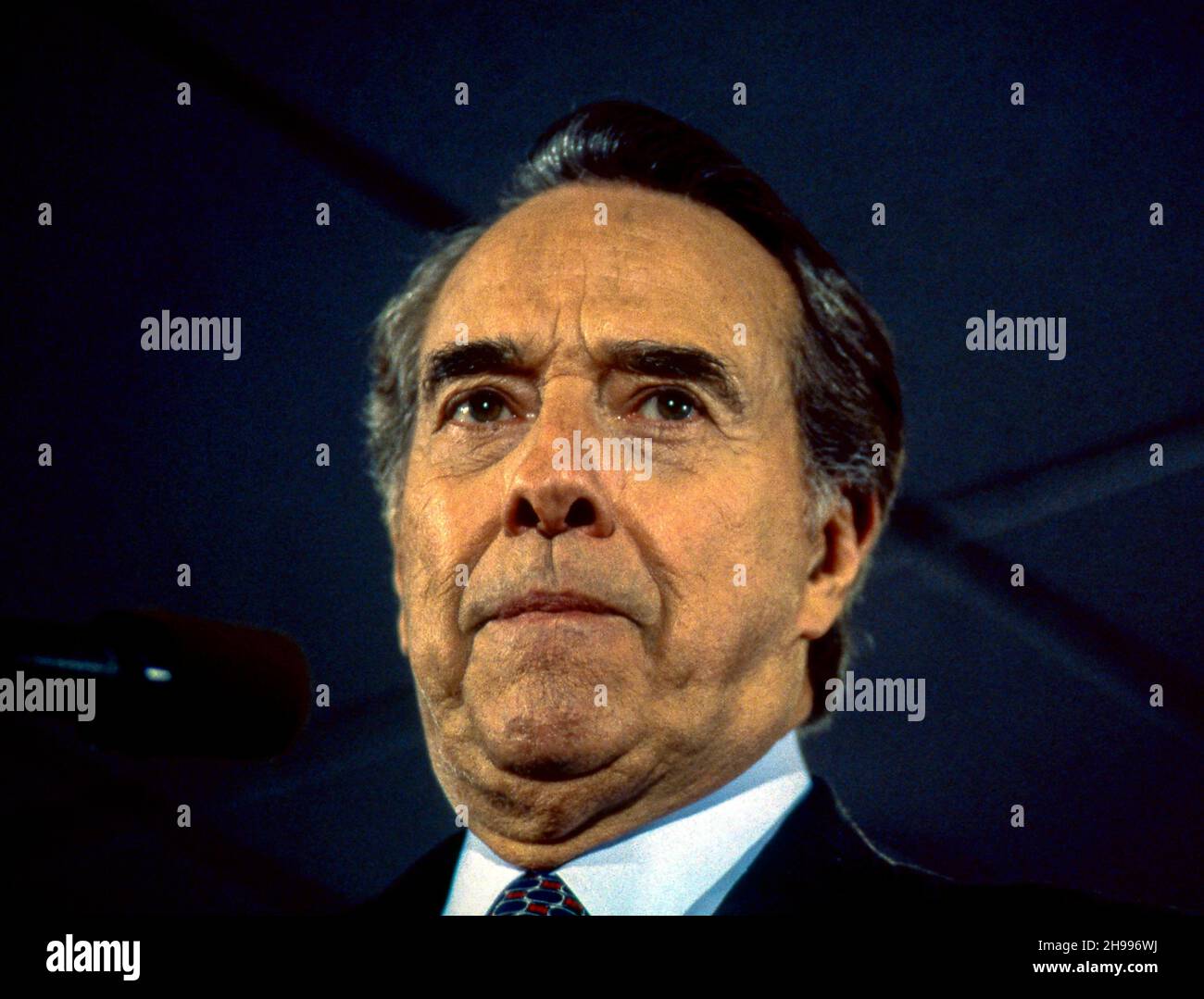Presidential candidate bob dole 1996 hi-res stock photography and ...