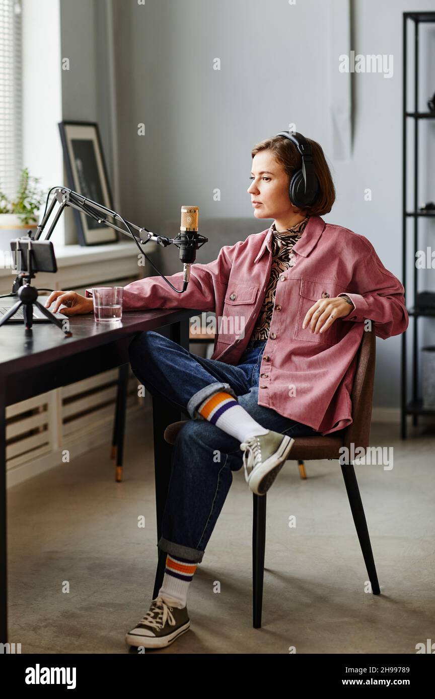 Content maker hi-res stock photography and images - Alamy