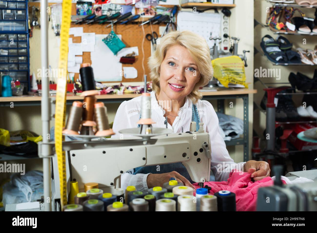 Manufacturing machinery occupation factory textile industry ...