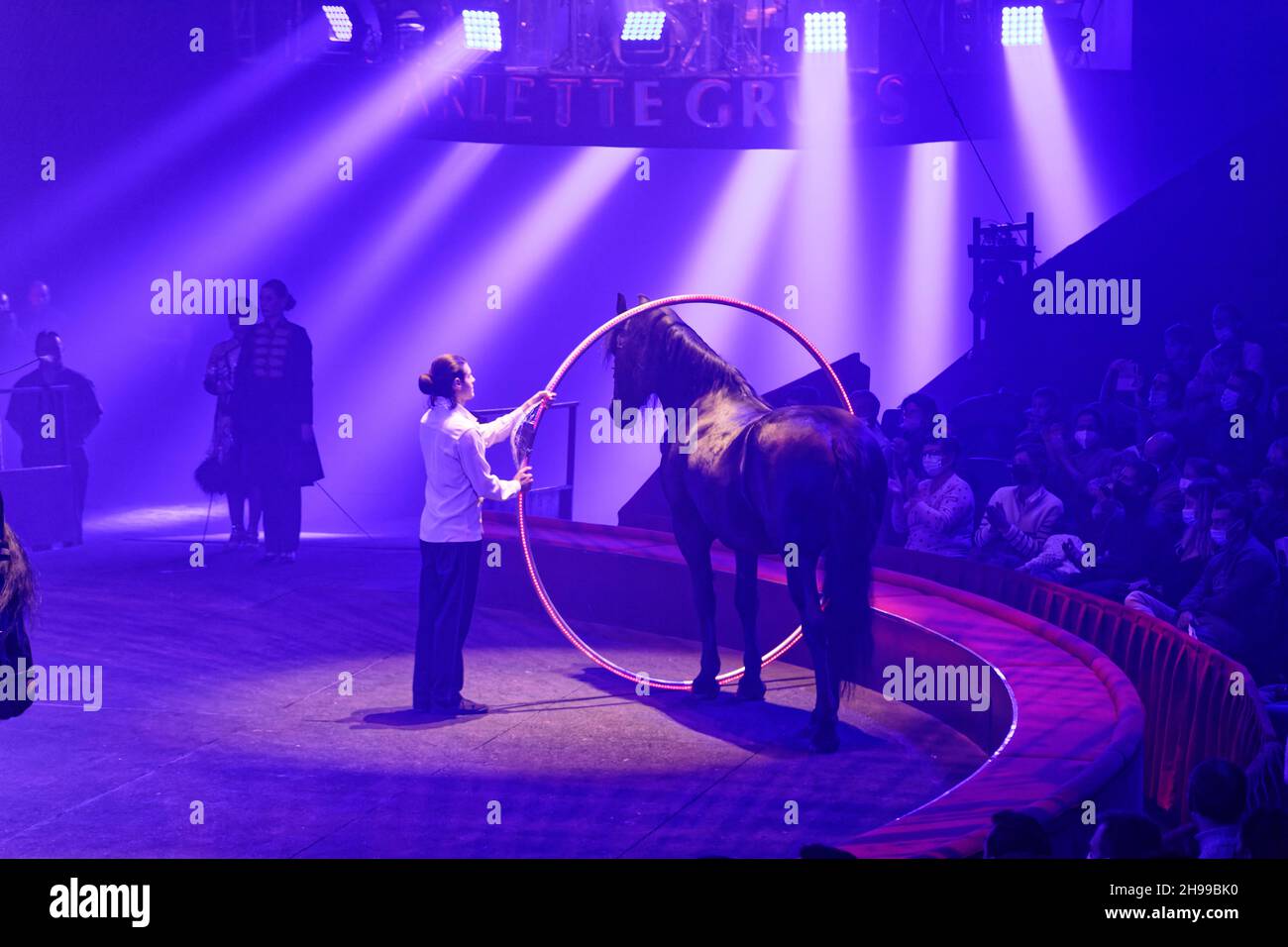 Paris, France. 4th Dec, 2021. Linda Biasini Gruss & Laura-Maria Gruss ...