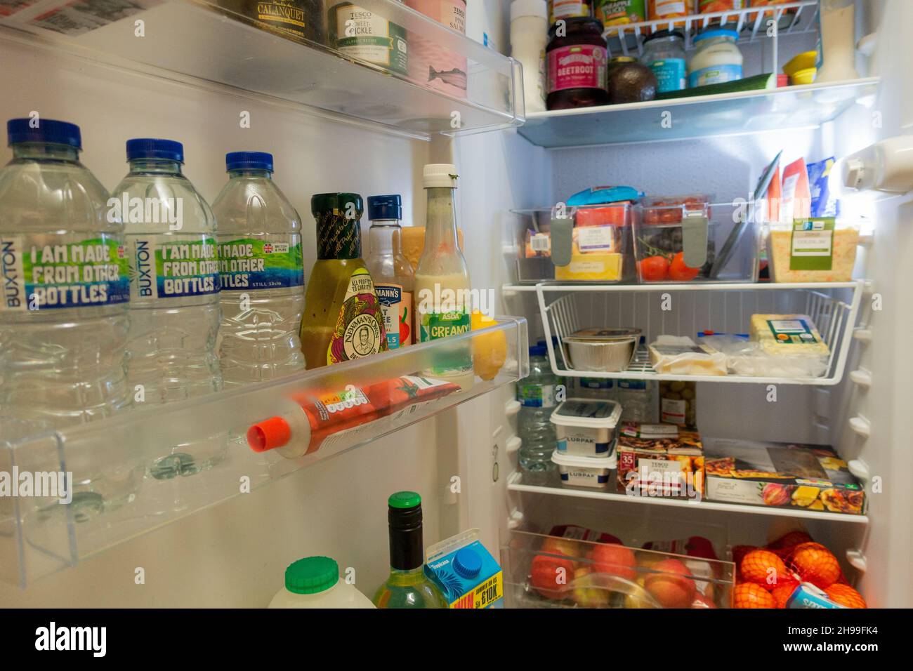 Water bottles packed fridge hi-res stock photography and images - Alamy