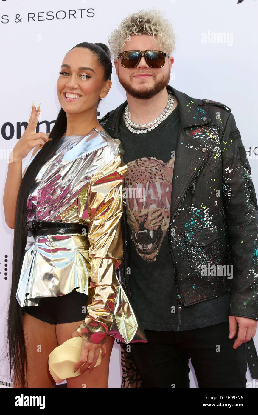 Jenna Andrews, Stephen Kirk at the Variety 2021 Music Hitmakers Brunch ...