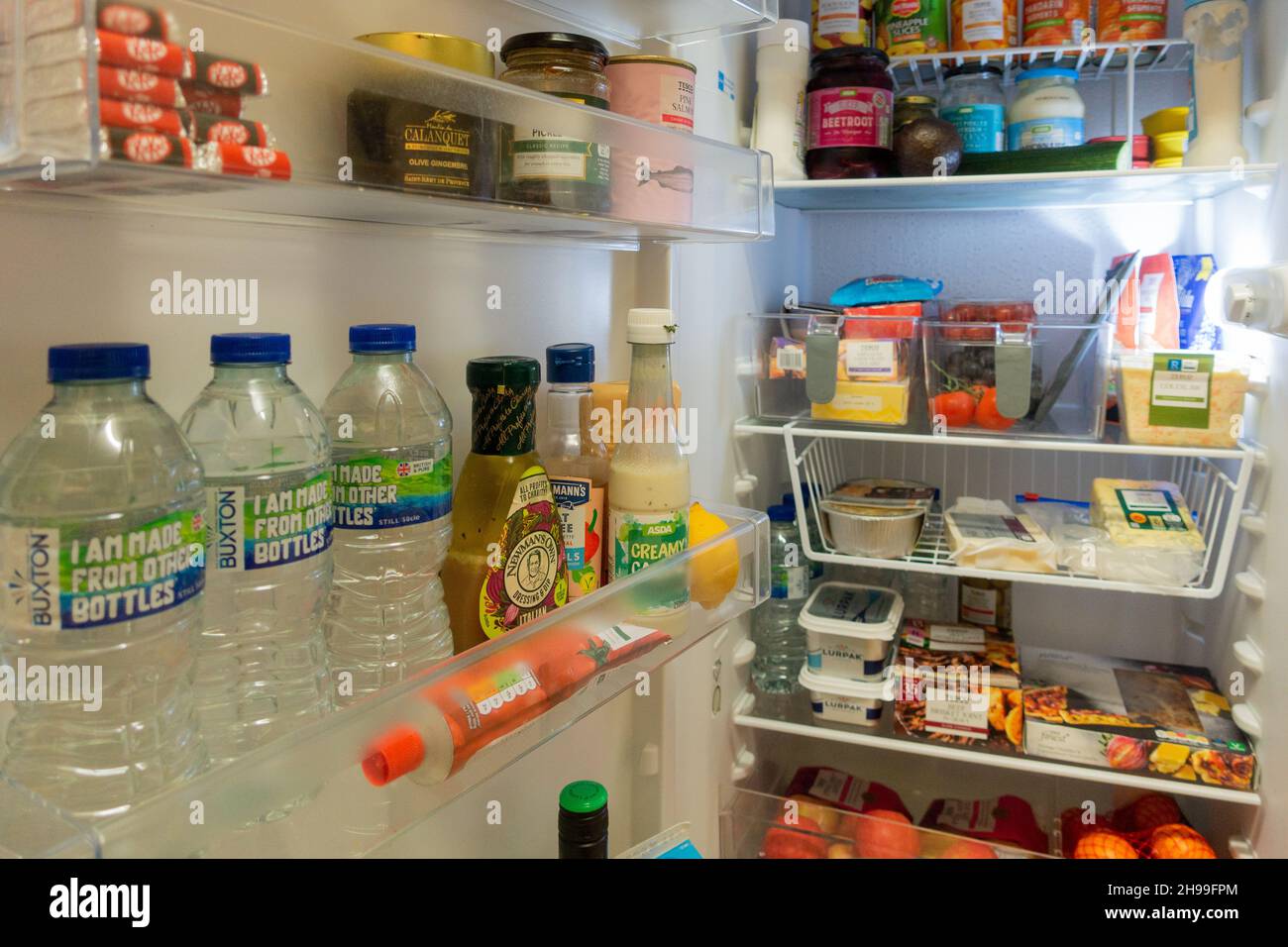 Full fridge hi-res stock photography and images - Alamy