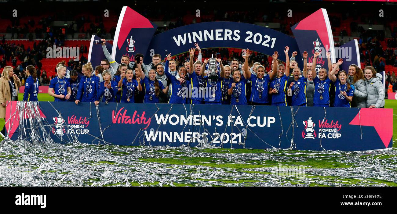 Arsenal players 2021 hi-res stock photography and images - Alamy
