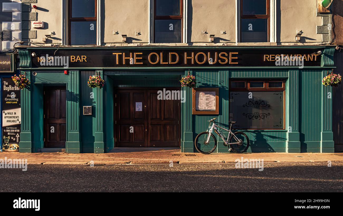 The old House, traditional Irish pub and restaurant at Main Street in ...