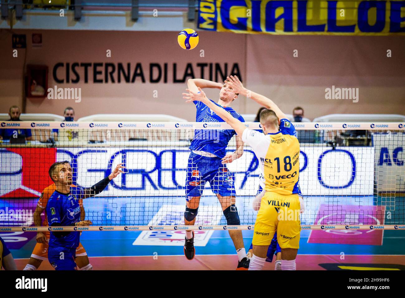 Bossi elia hi-res stock photography and images - Alamy