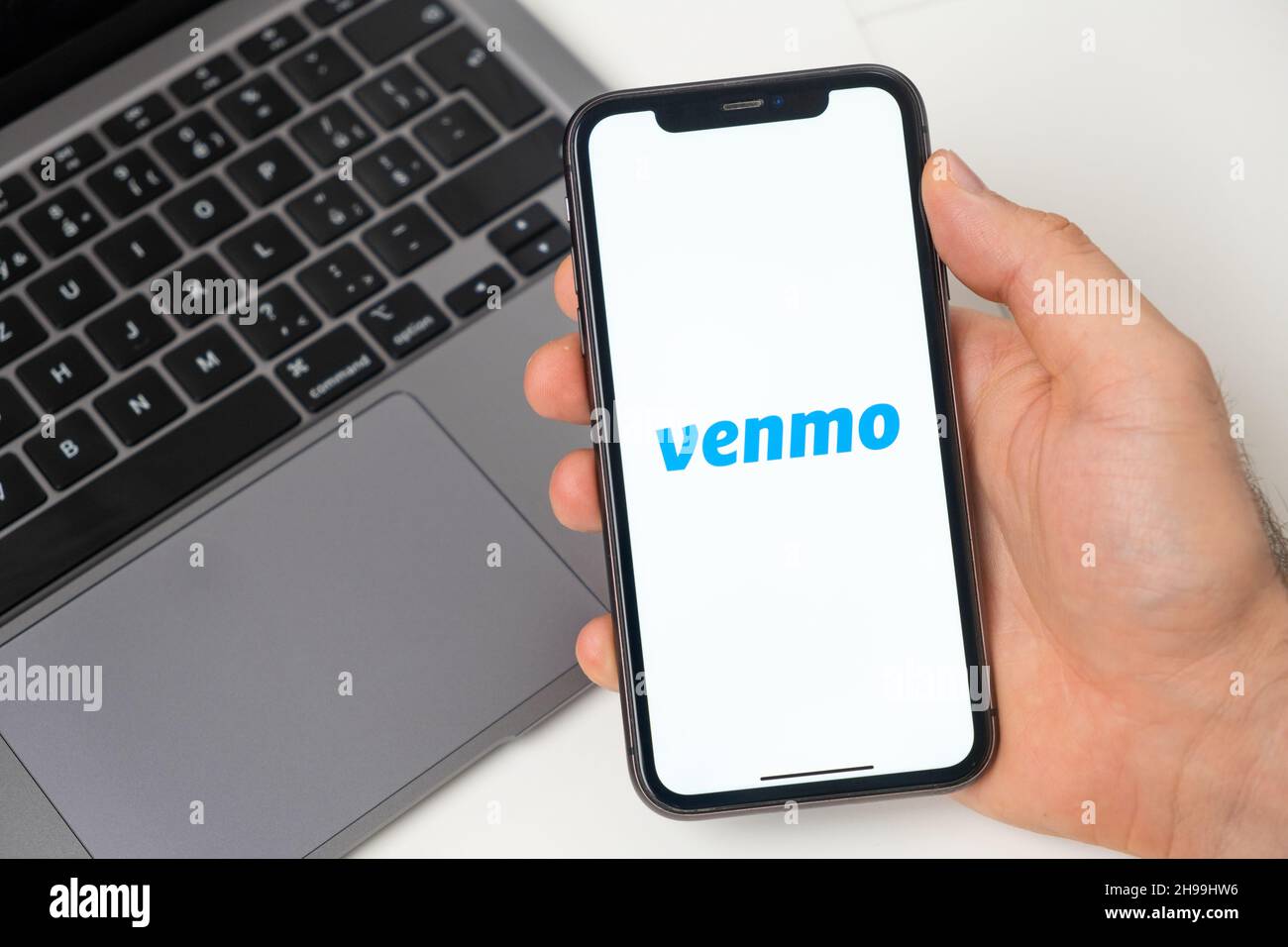 Venmo logo hi-res stock photography and images - Alamy