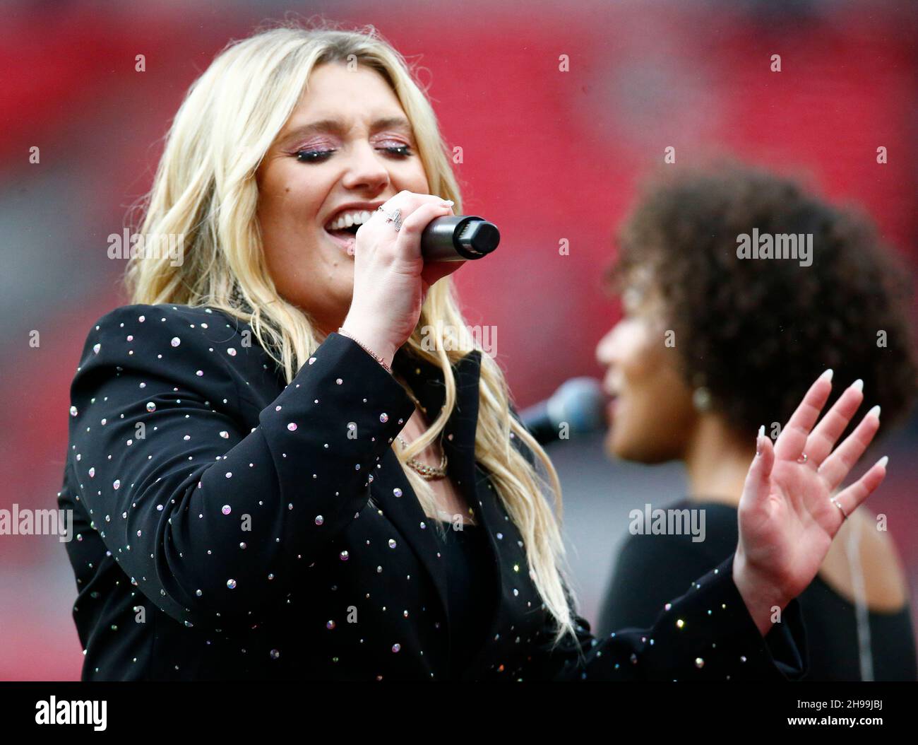 Ella henderson singer hi-res stock photography and images - Alamy