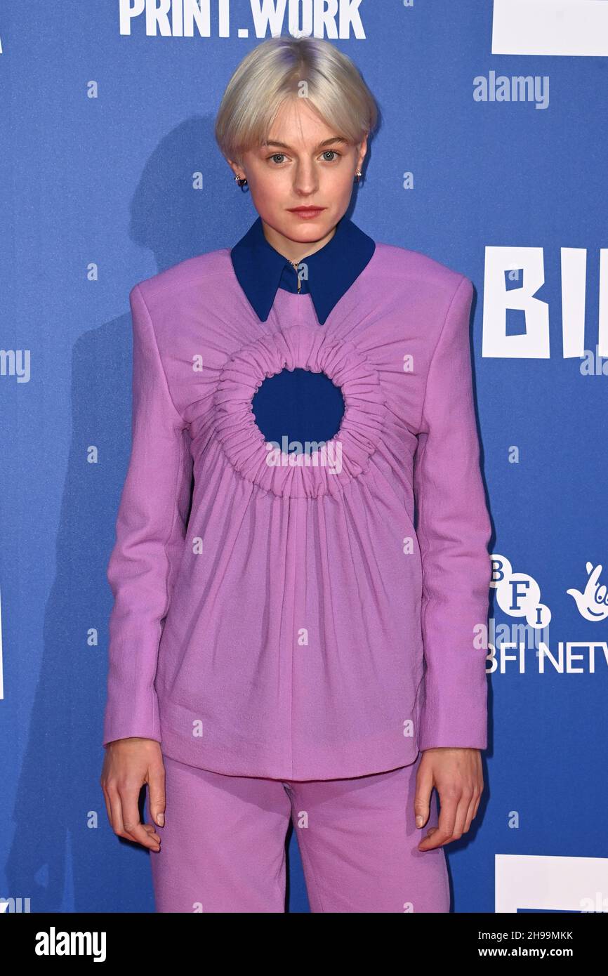 Emma corrin award hi-res stock photography and images - Alamy