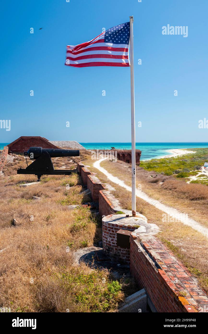 American flag and cannon on the parapet. Dry Tortugas National Park ...