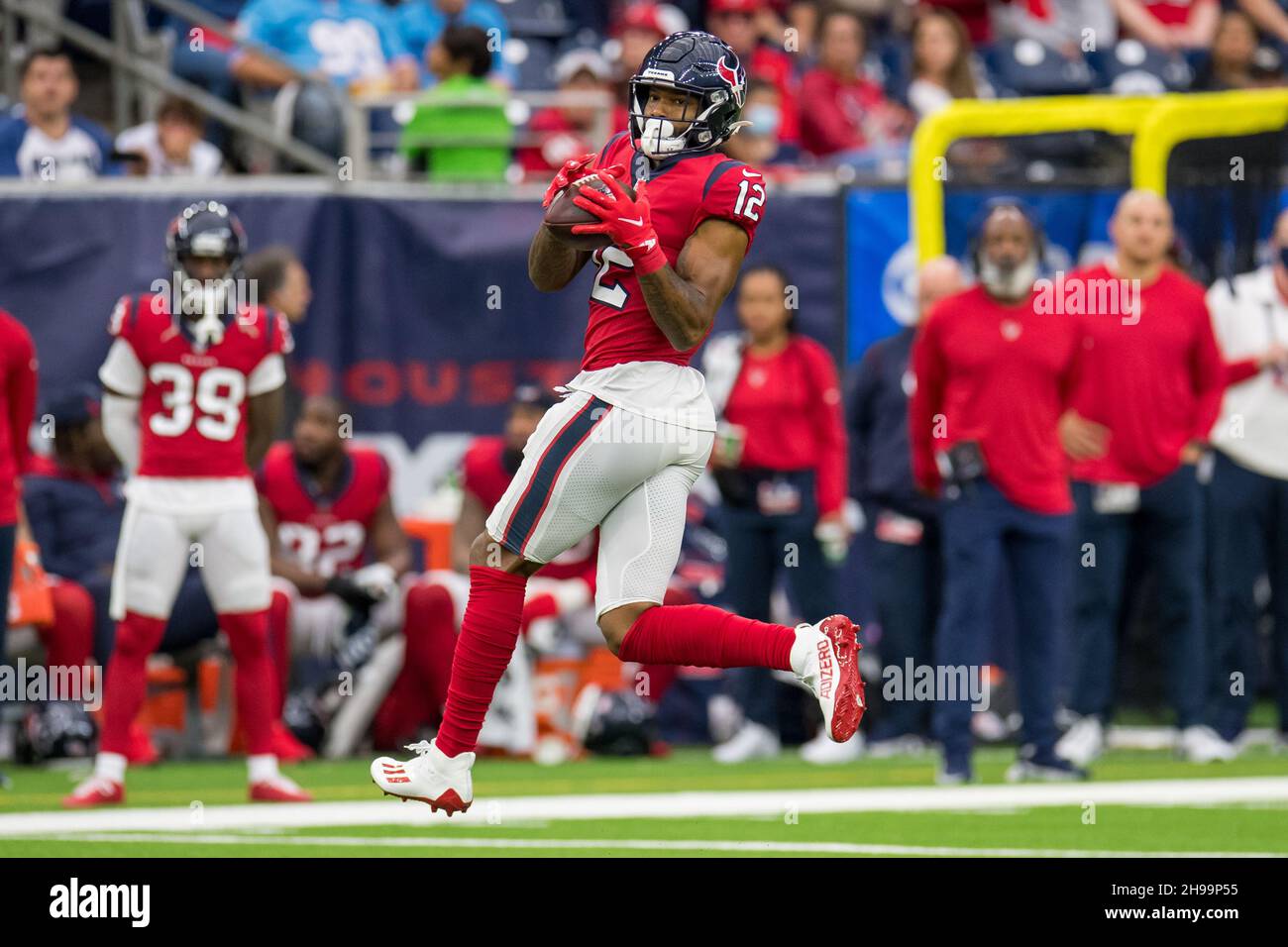Houston, TX. December 5, 2021: Houston Texans wide receiver Nico ...