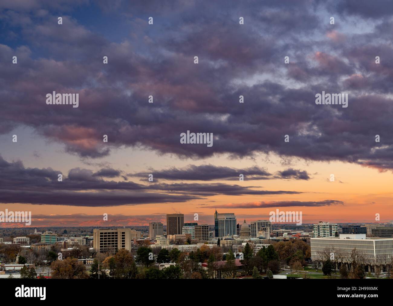Warm colors in the sky at sunrise over Boise Stock Photo - Alamy