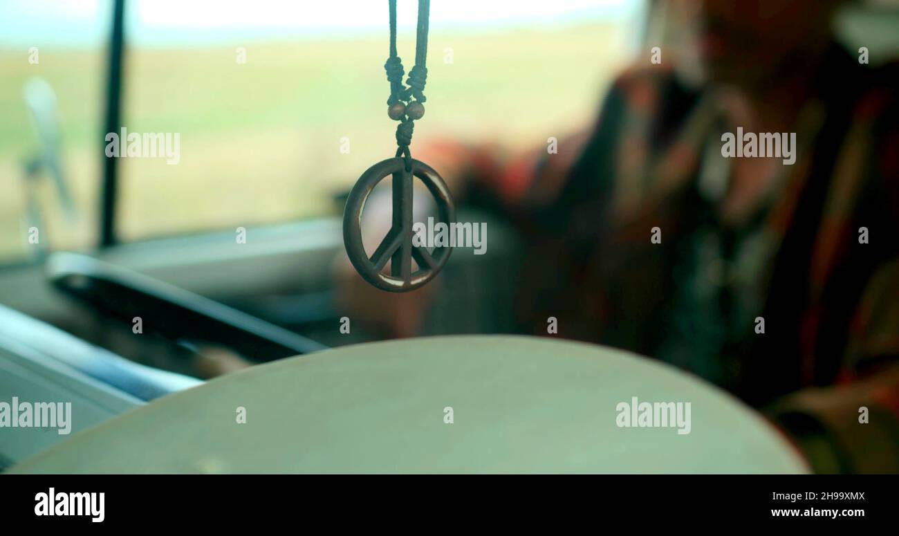 60s hand peace symbol hi-res stock photography and images - Alamy