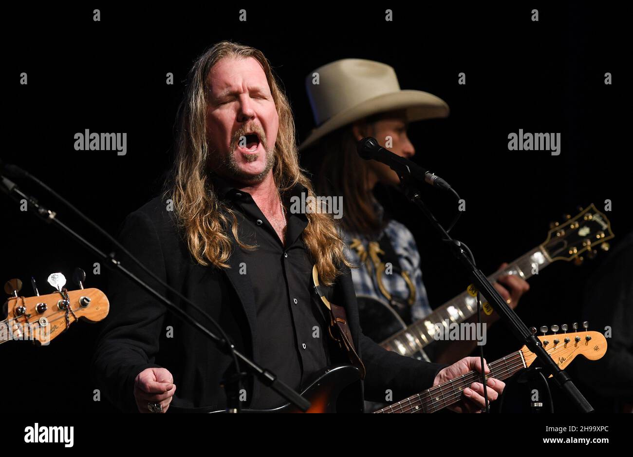 Sarasota, United States. 03rd Dec, 2021. Devon Allman performs during ...