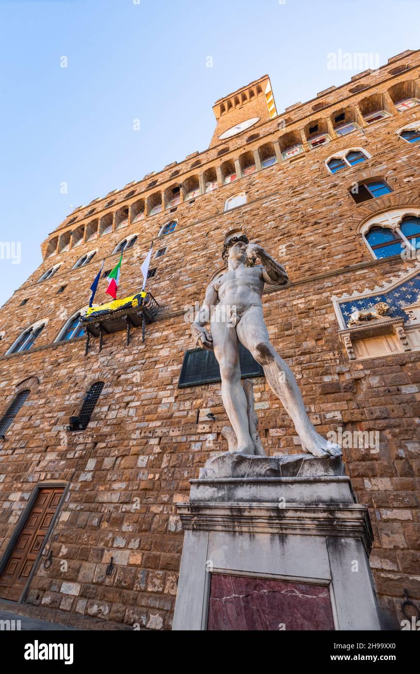 Replica de david hi-res stock photography and images - Alamy