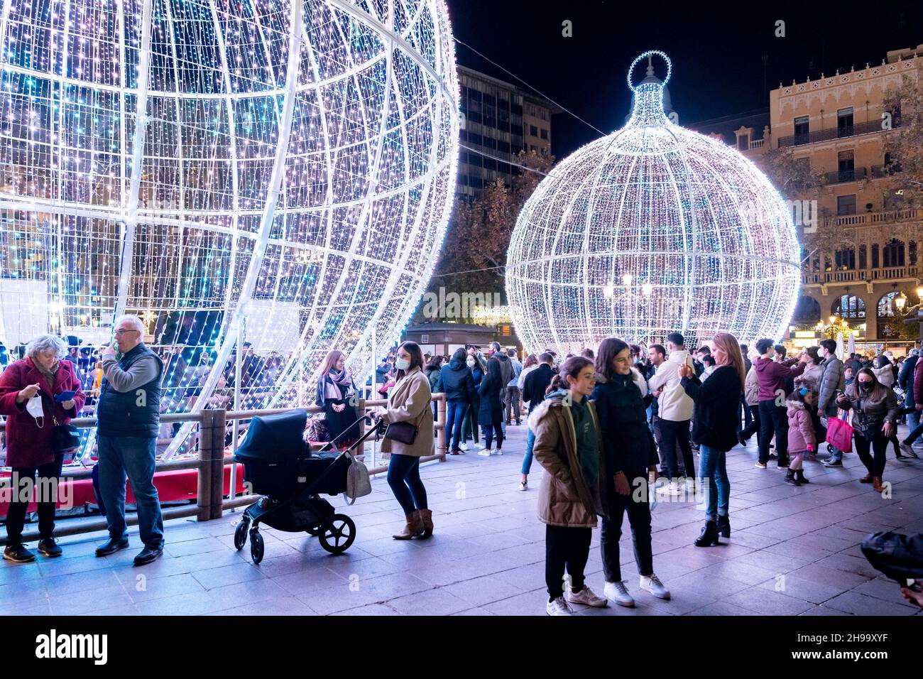 Audiovisual women hi-res stock photography and images - Alamy