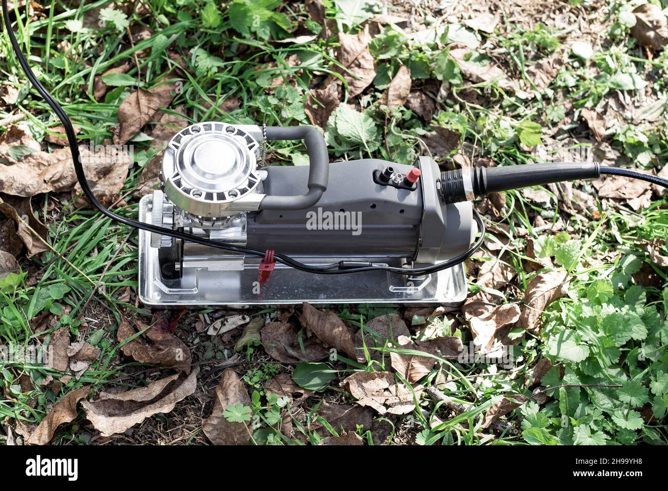 car portable mobile compressor with a piston pump Stock Photo - Alamy